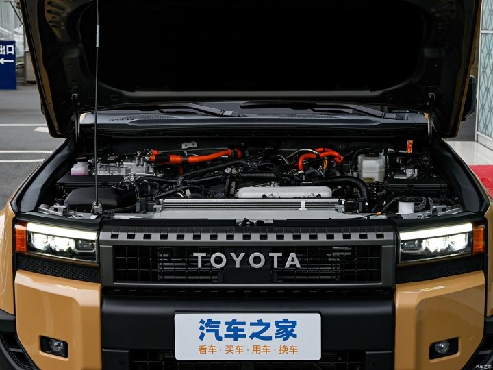 เดือนแรกขายได้ 1,997 คันในจีน TOYOTA Land Cruiser PRADO 250 ราคา 2.12 ...