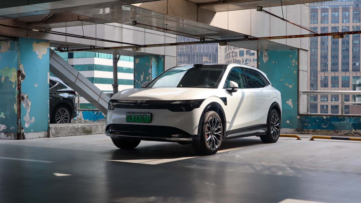 เริ่มส่งมอบในยุโรป ZEEKR 7X RWD และ AWD ราคา 1.95 - 2.34 ล้านบาท 480 - 543 กม./ชาร์จ WLTP DC ...