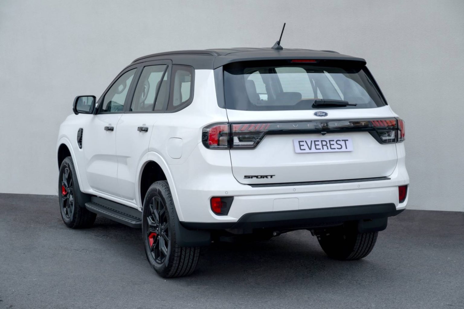เปิดขายไทย 1,619,000 บาท Ford Everest Special Edition 2.0 Turbo 6AT 2WD ...