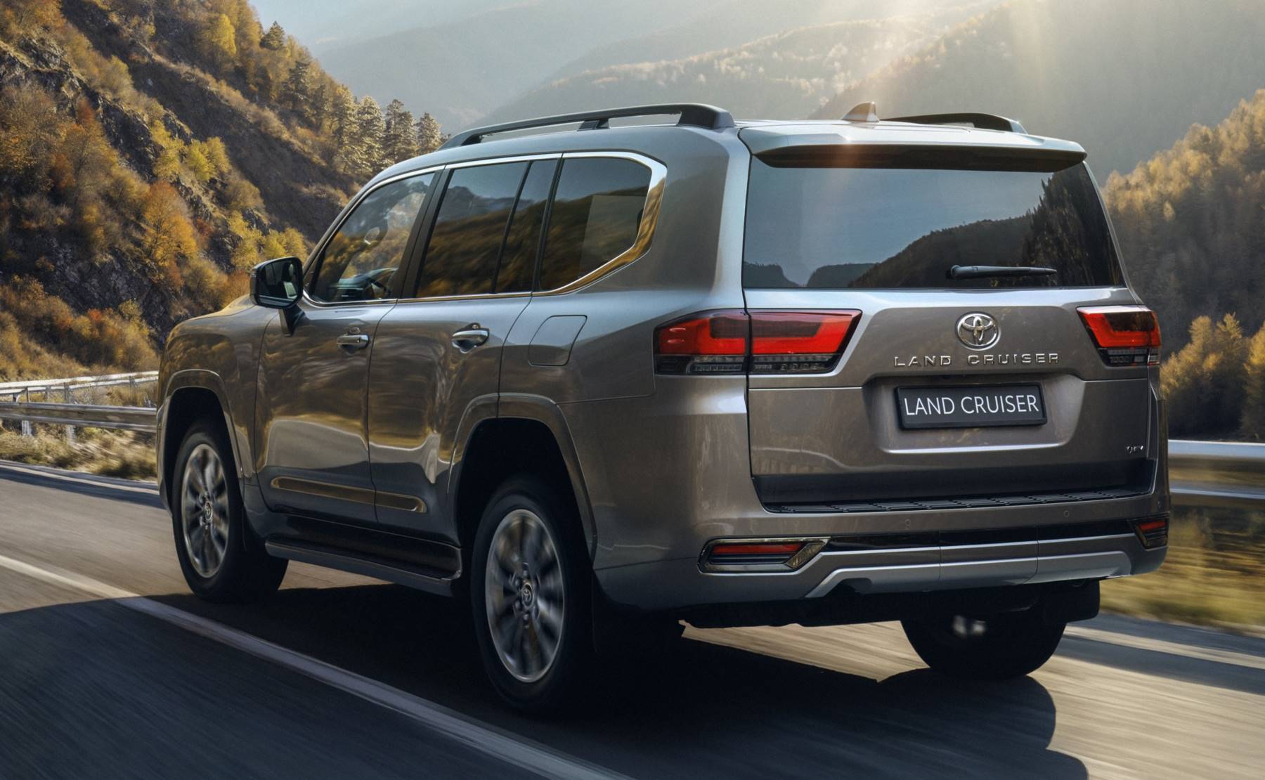 โตโยต้า เปิดตัว Land Cruiser 300 Hybrid ใหม่บนขุมพลัง V6 3.5 Twin Turbo ...