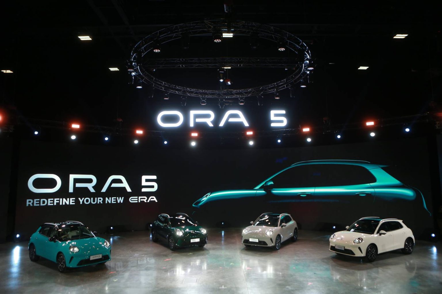เปิดราคา ORA 5 EV : 629,000 - 699,000 บาท ไฮบริด 709,000 - 779,000 บาท ...
